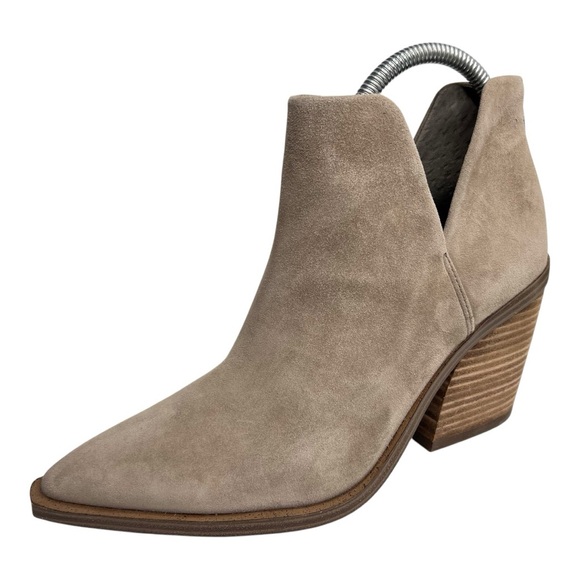Vince Camuto Suede Heelsnone